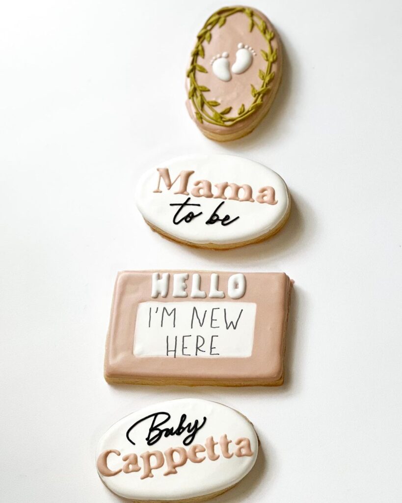 29+ *Adorable* Pregnancy Announcement Cookies To Inspire You