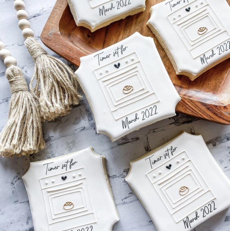 29+ *Adorable* Pregnancy Announcement Cookies To Inspire You