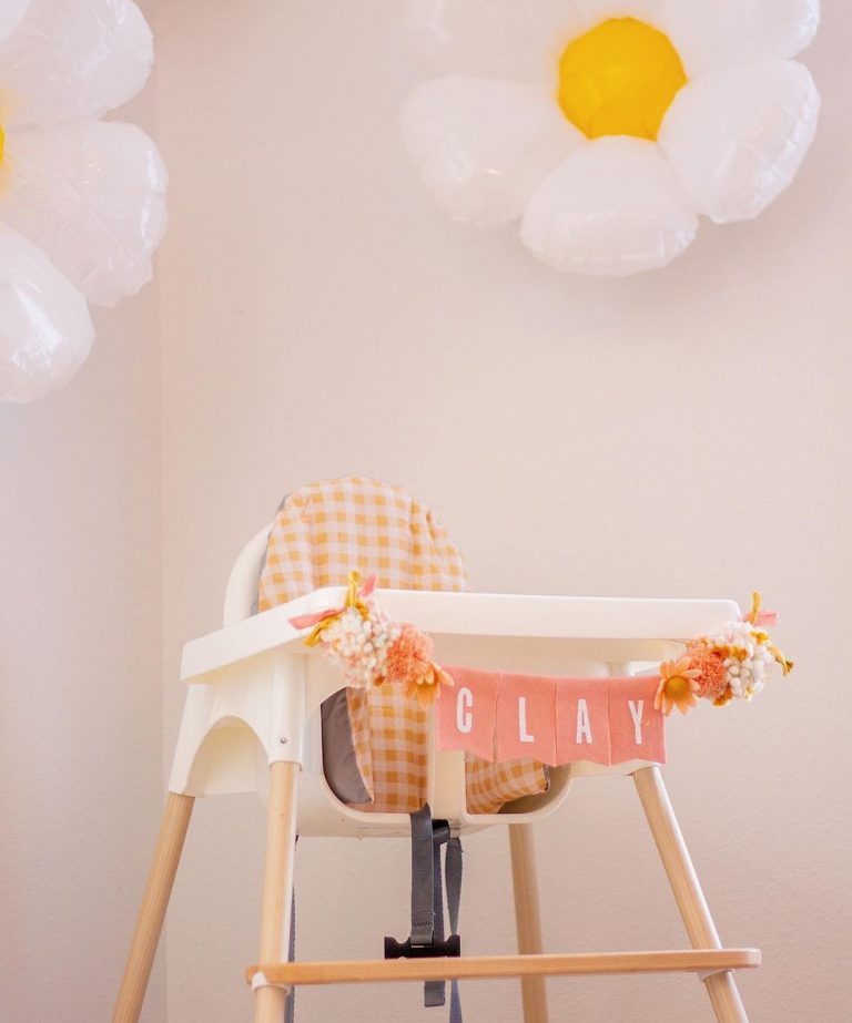 11+ *Super Adorable* First Birthday High Chair Decorations (Simple + Easy)