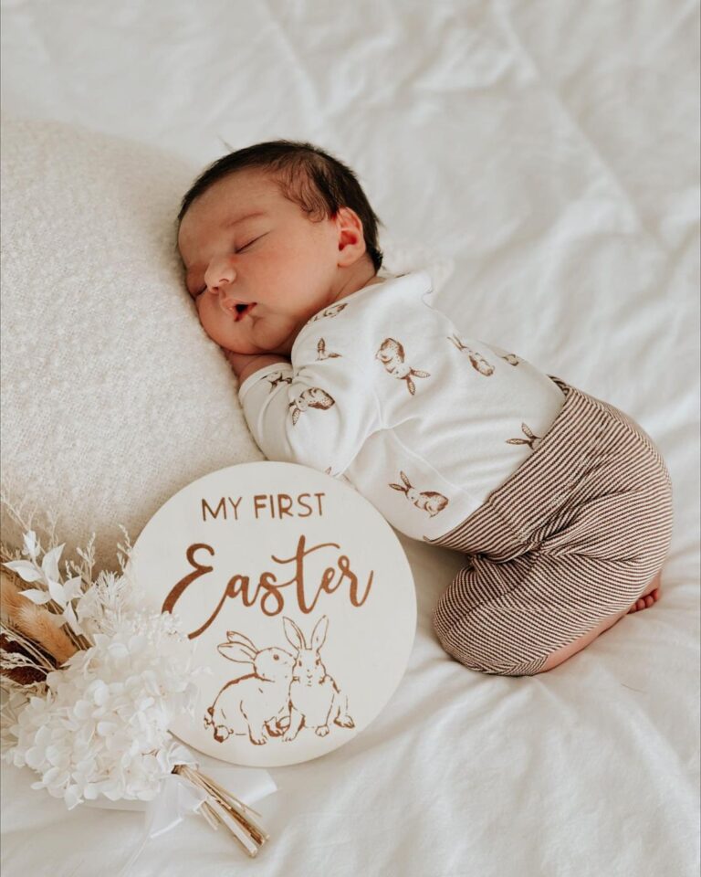 13+ Easy Baby's First Easter Picture Ideas (That You Can DIY)