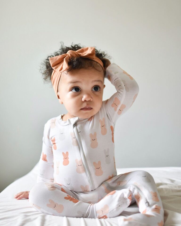 13+ Easy Baby's First Easter Picture Ideas (That You Can DIY)