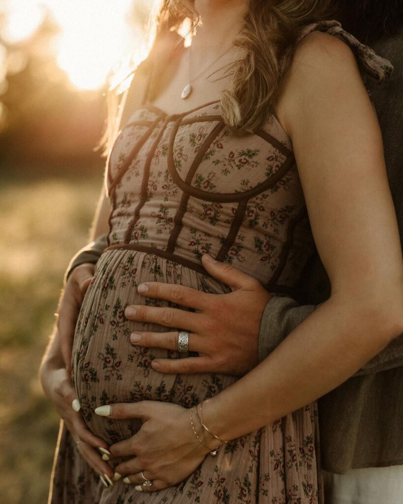 21+ Aesthetic Pregnancy Announcement Ideas That Are Literal Perfection