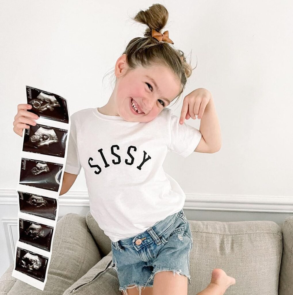 15+ *Crazy Cute* Big Sister Pregnancy Announcement Ideas To Copy