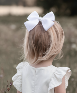 85+ *Gorgeous* Classic Girl Names That Are Beautifully Timeless