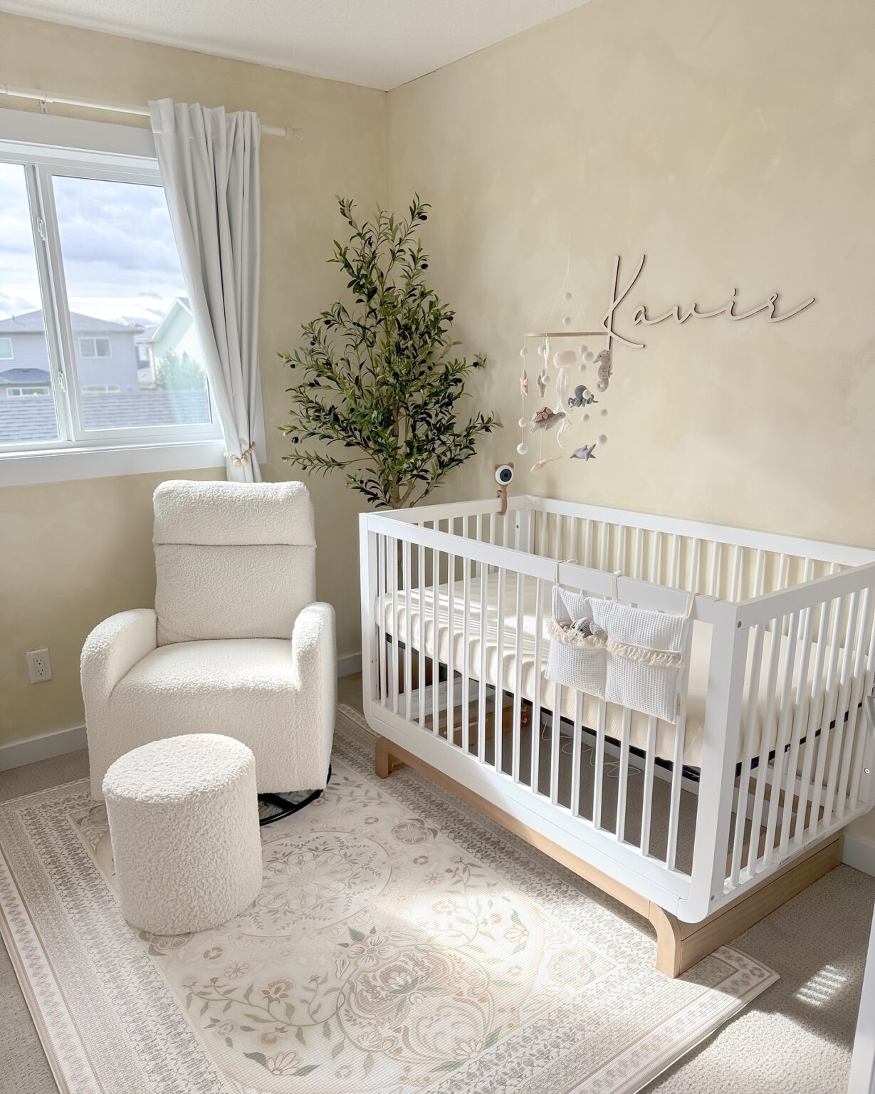16+ *Gorgeous* Nursery Wall Decor Ideas To Obsess Over