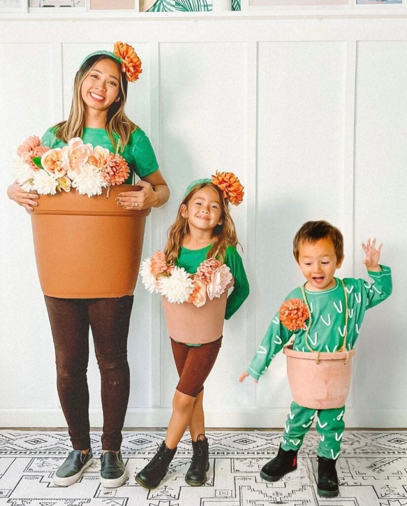 22+ *Adorable* Family Halloween Costumes for 2026