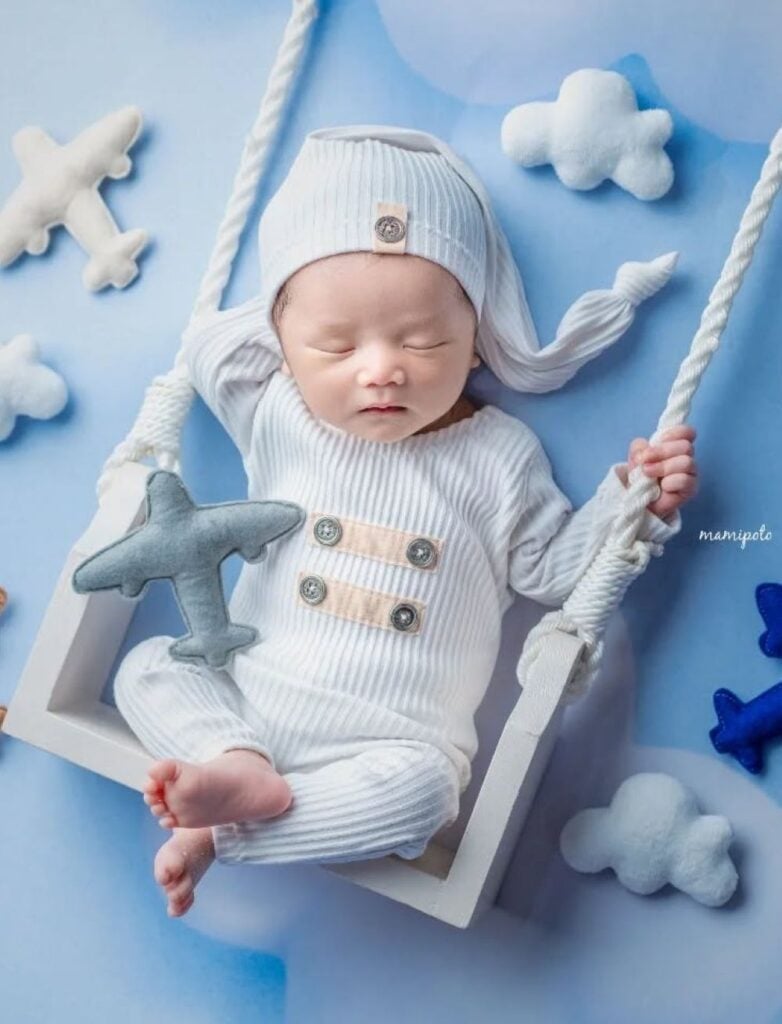 32+ *Adorable* Newborn Photo Ideas You Need To See