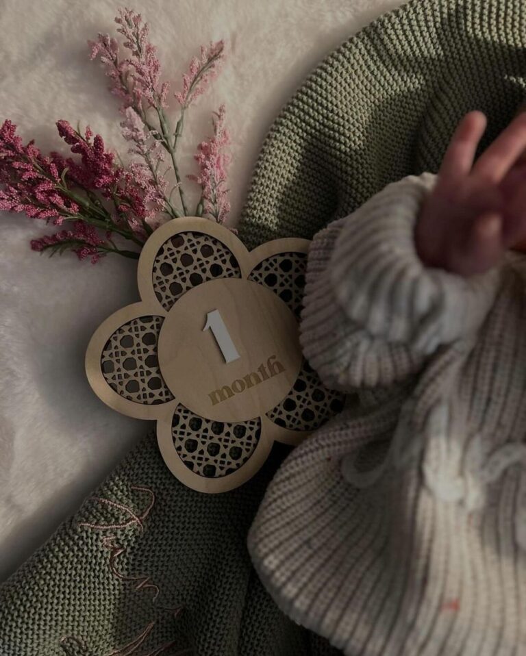 32+ *Beautiful* Baby Monthly Photoshoot Ideas You Need To Try